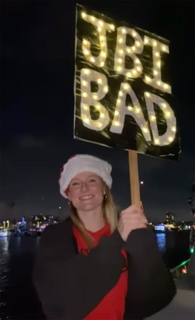 THE LOCAL 11 FLOATING PICKET LINE AT THE MARINA DEL REY BOAT PARADE ...